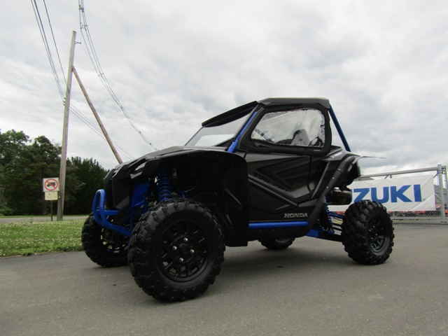 2021 Honda Talon 1000R Fox Live 4wd | neatvsales.com | neatvsales.com