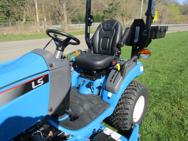 LS MT125 4WD Tractor with Mower | neatvsales.com | neatvsales.com