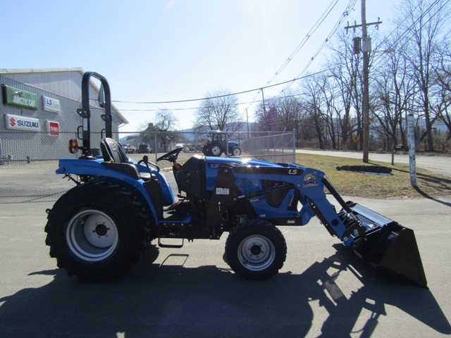 LS MT232H 4WD Tractor with Loader | neatvsales.com | neatvsales.com
