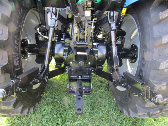 LS MT473CPS 4WD Cab Tractor with Loader | neatvsales.com | neatvsales.com