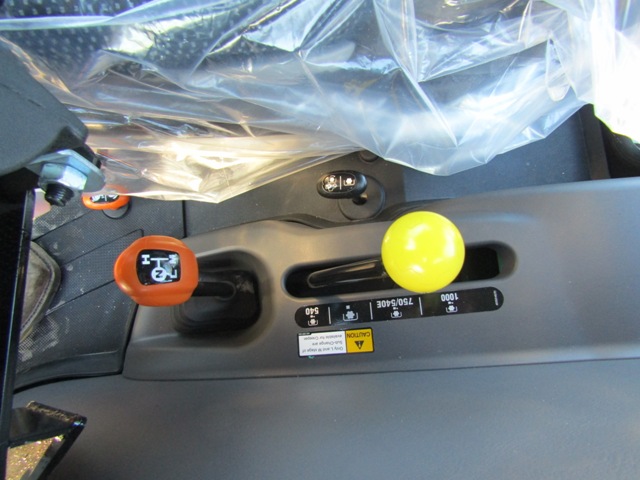 LS Tractor MT 7101CPS with Loader | neatvsales.com | neatvsales.com