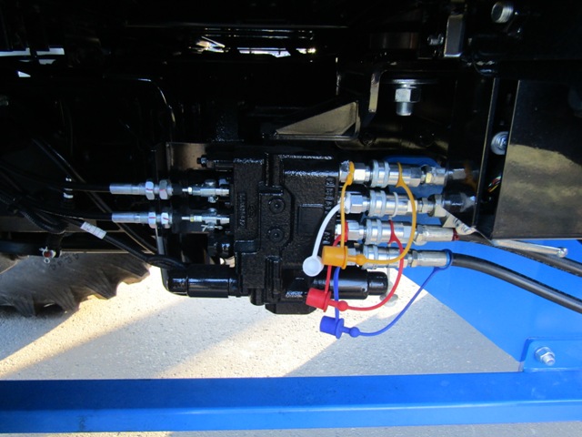 LS Tractor MT 7101CPS with Loader | neatvsales.com | neatvsales.com