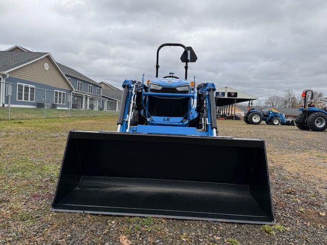 LS MT232H 4WD Tractor with Loader and Backhoe | neatvsales.com ...