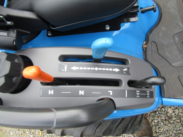 LS MT125 4WD Tractor with Loader | neatvsales.com | neatvsales.com