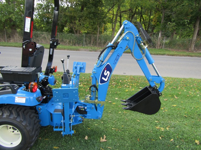 LS MT125 4WD Tractor with Loader and Backhoe | neatvsales.com ...