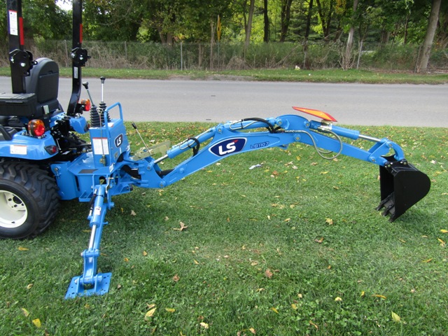 LS MT125 4WD Tractor with Loader and Backhoe | neatvsales.com ...