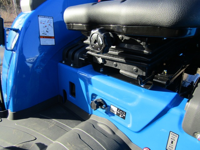 LS MT226HE 4WD Tractor with Loader | neatvsales.com | neatvsales.com