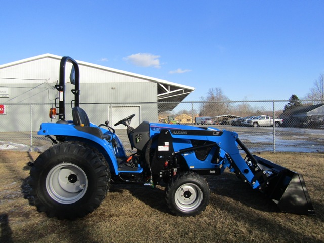 LS MT226HE 4WD Tractor with Loader | neatvsales.com | neatvsales.com