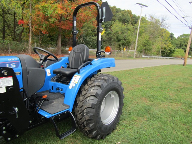 LS MT242HE 4WD Tractor with Loader | neatvsales.com | neatvsales.com