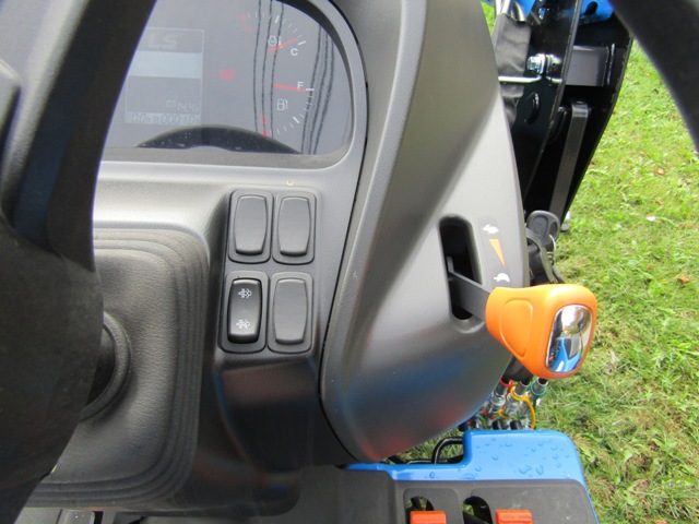 LS MT242HE 4WD Tractor with Loader | neatvsales.com | neatvsales.com