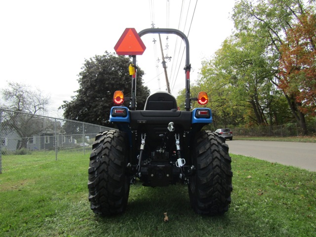 LS MT242HE 4WD Tractor with Loader | neatvsales.com | neatvsales.com