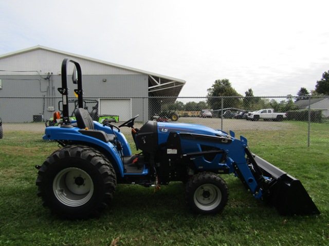 LS MT242HE 4WD Tractor with Loader | neatvsales.com | neatvsales.com