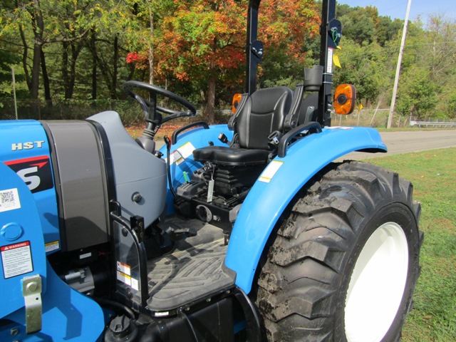 LS MT347 4WD Tractor with Loader | neatvsales.com | neatvsales.com